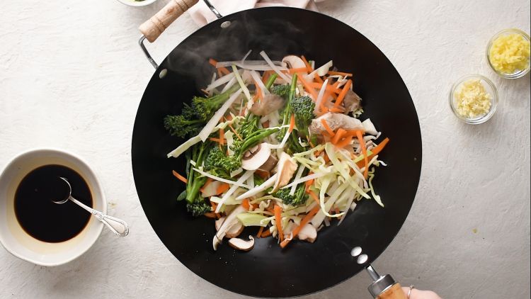 50 Amazing Stir Fry Recipes for a Quick & Delicious Dinner - Slender ...