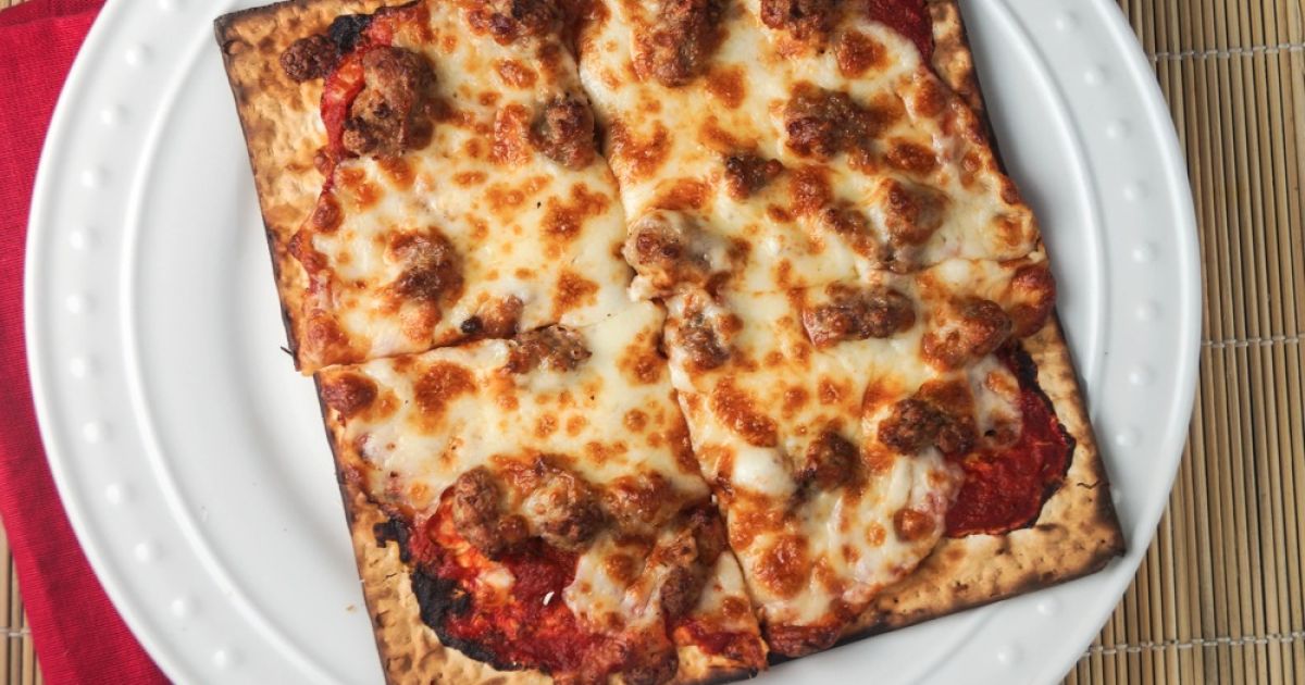 Matzo Pizza - Slender Kitchen
