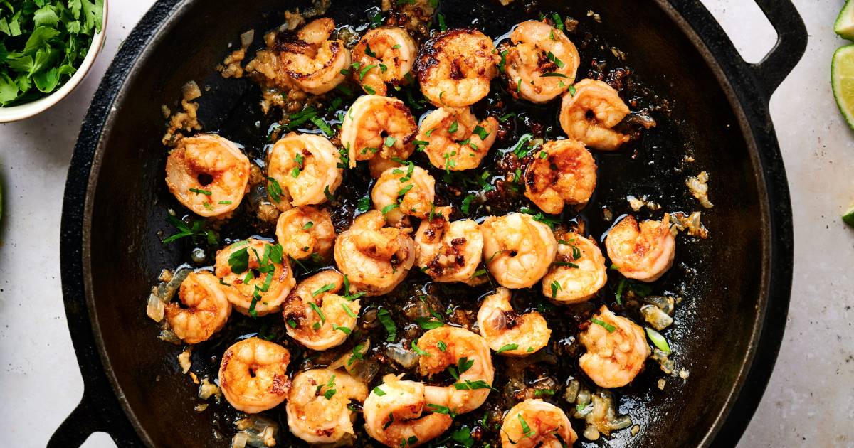 Camarones Al Mojo de Ajo (Mexican Garlic Shrimp) - Slender Kitchen