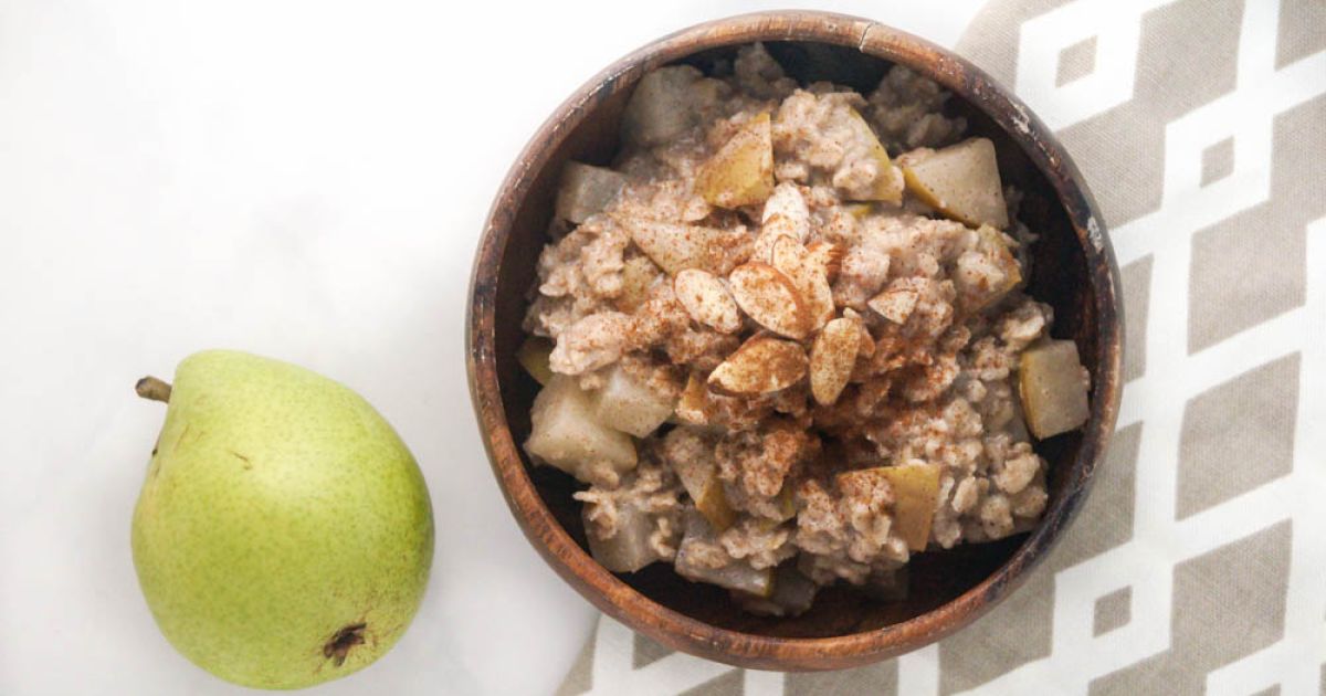 Cinnamon Pear Oatmeal (Ready in 5 Minutes) - Slender Kitchen