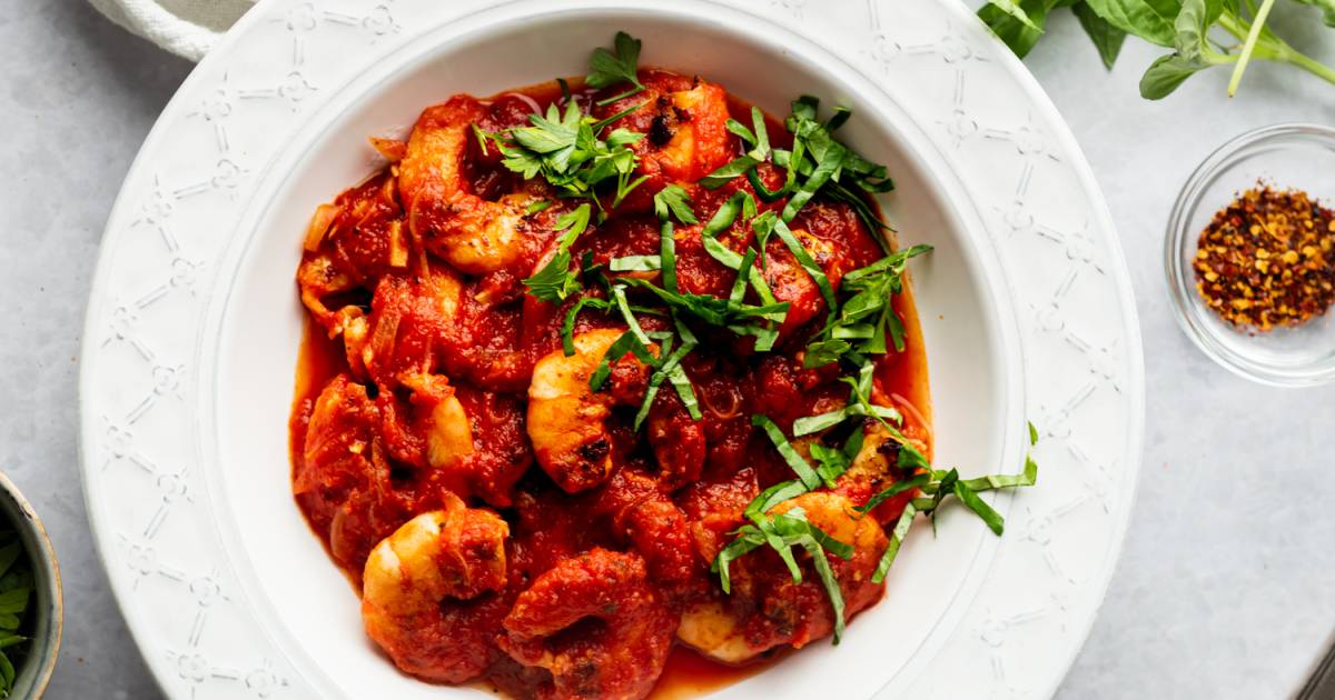 Shrimp Fra Diavolo (20 Minute Meal) - Slender Kitchen